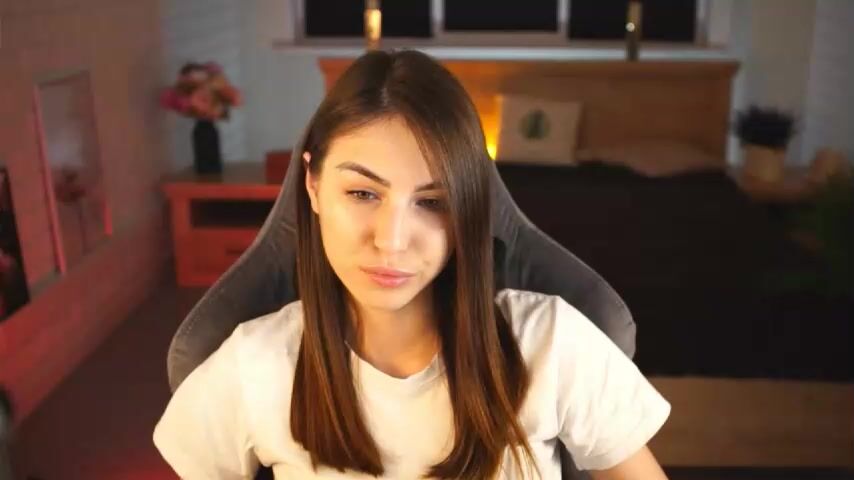 Lucykorz Webcam Video 1806240945 Webcam Performing Is A Job Dream For